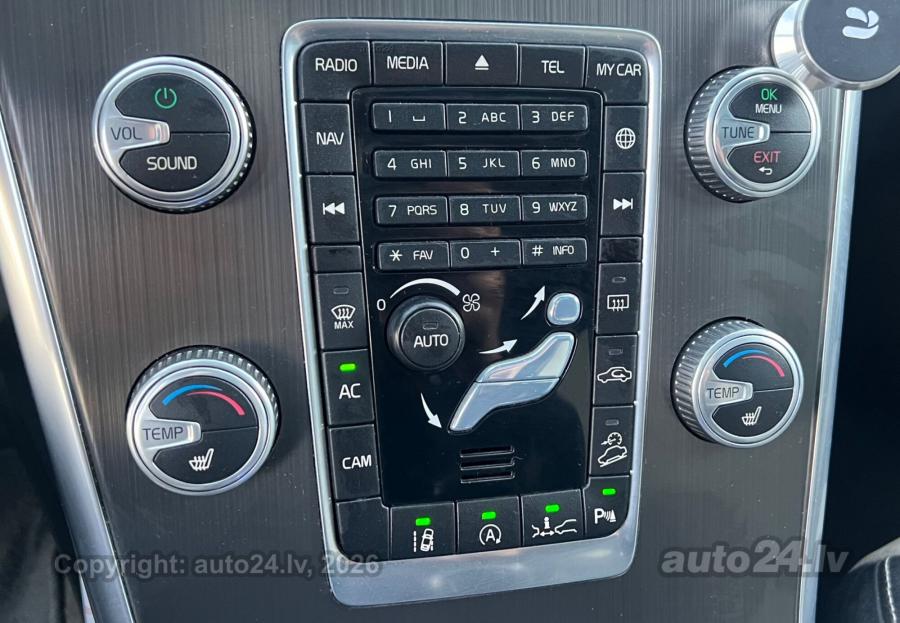 Brūns Volvo XC60 2015 Tartu, ar dzinēja tilpumu 2.40 L un nobraukumu 221 tūkst. km par 14999 €, foto 13 vietnē AUTOMOTO.COM.LV