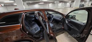 Brown Volvo XC60 2015 in Tallinn, with an engine capacity of 2.40 L and mileage of 174 thousand km for 17500 €, photo 5 on AUTOMOTO.COM.LV