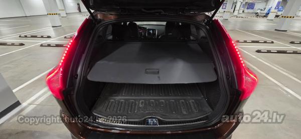 Brūns Volvo XC60 2015 Tallina, ar dzinēja tilpumu 2.40 L un nobraukumu 174 tūkst. km par 17500 €, foto 10 vietnē AUTOMOTO.COM.LV