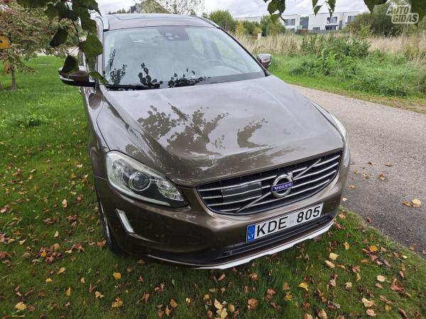 Brūns Volvo XC60 2015 Viļņa, ar dzinēja tilpumu 2.40 L un nobraukumu 290 tūkst. km par 11500 €, foto 1 vietnē AUTOMOTO.COM.LV