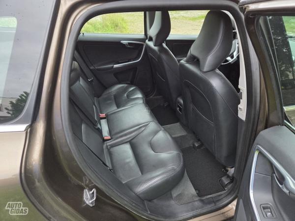 Brūns Volvo XC60 2015 Viļņa, ar dzinēja tilpumu 2.40 L un nobraukumu 290 tūkst. km par 11500 €, foto 8 vietnē AUTOMOTO.COM.LV