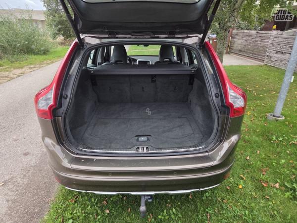 Brūns Volvo XC60 2015 Viļņa, ar dzinēja tilpumu 2.40 L un nobraukumu 290 tūkst. km par 11500 €, foto 9 vietnē AUTOMOTO.COM.LV