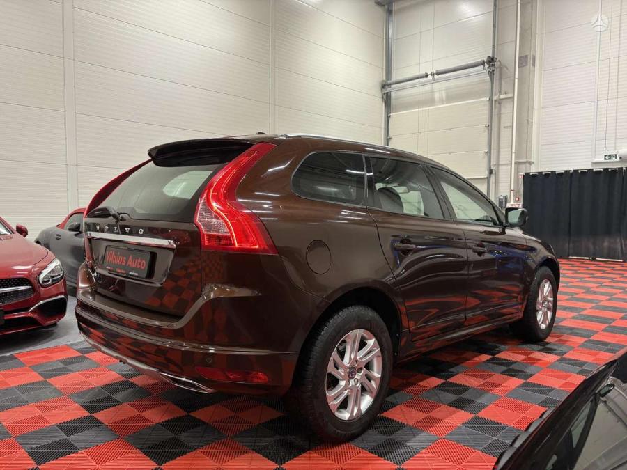 Brūns Volvo XC60 2016 Viļņa, ar dzinēja tilpumu 1.97 L un nobraukumu 153 tūkst. km par 15990 €, foto 4 vietnē AUTOMOTO.COM.LV