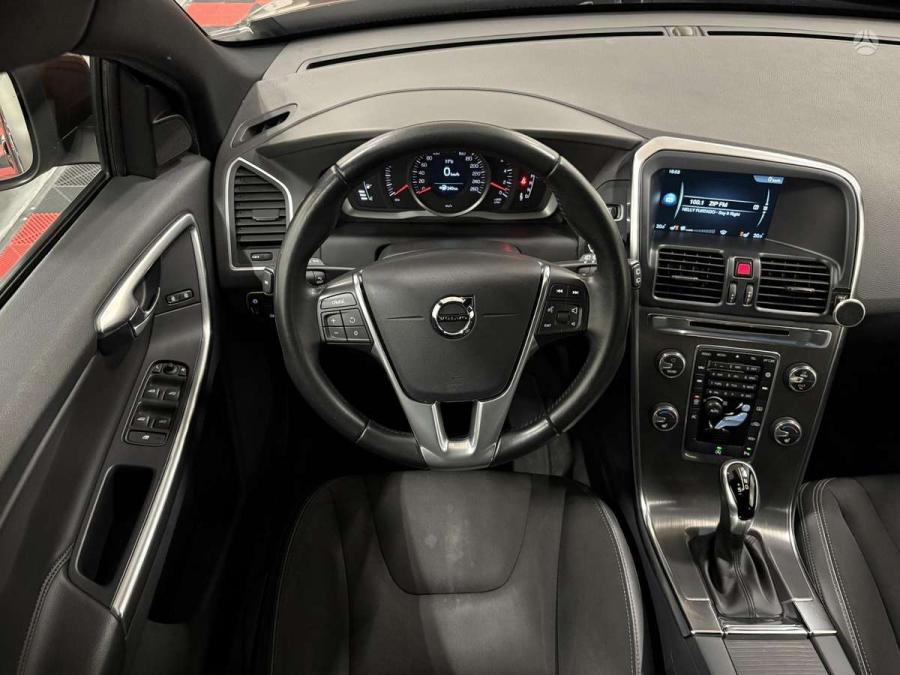 Brūns Volvo XC60 2016 Viļņa, ar dzinēja tilpumu 1.97 L un nobraukumu 153 tūkst. km par 15990 €, foto 16 vietnē AUTOMOTO.COM.LV
