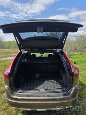Brūns Volvo XC60 2016 Rīga, ar dzinēja tilpumu 2.00 L un nobraukumu 278 tūkst. km par 16300 €, foto 7 vietnē AUTOMOTO.COM.LV