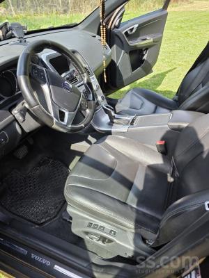 Brūns Volvo XC60 2016 Rīga, ar dzinēja tilpumu 2.00 L un nobraukumu 278 tūkst. km par 16300 €, foto 8 vietnē AUTOMOTO.COM.LV
