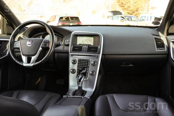 Brūns Volvo XC60 2016 Tukums, ar dzinēja tilpumu 2.00 L un nobraukumu 243 tūkst. km par 12990 €, foto 10 vietnē AUTOMOTO.COM.LV