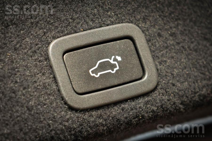 Brūns Volvo XC60 2016 Tukums, ar dzinēja tilpumu 2.00 L un nobraukumu 243 tūkst. km par 12990 €, foto 30 vietnē AUTOMOTO.COM.LV