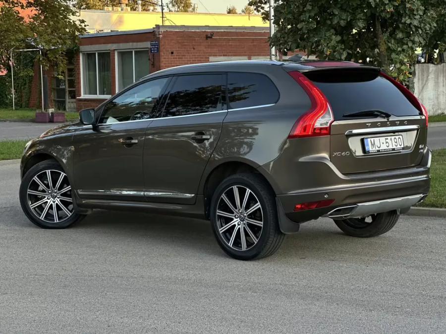 Brūns Volvo XC60 2016 Rīga, ar dzinēja tilpumu 2.40 L un nobraukumu 156 tūkst. km par 14500 €, foto 4 vietnē AUTOMOTO.COM.LV
