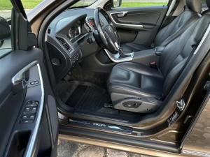 Brūns Volvo XC60 2016 Rīga, ar dzinēja tilpumu 2.40 L un nobraukumu 156 tūkst. km par 14500 €, foto 11 vietnē AUTOMOTO.COM.LV