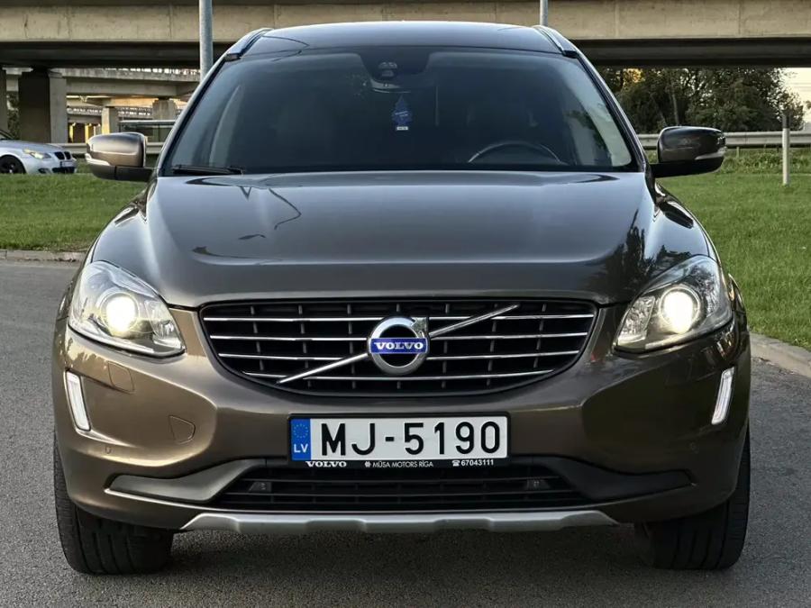 Brūns Volvo XC60 2016 Rīga, ar dzinēja tilpumu 2.40 L un nobraukumu 156 tūkst. km par 14500 €, foto 32 vietnē AUTOMOTO.COM.LV