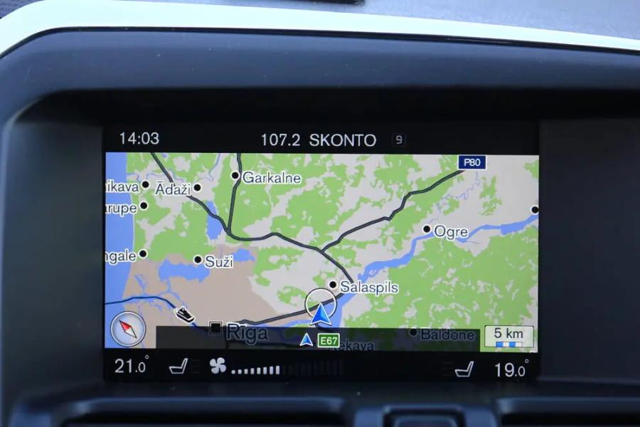 Brown Volvo XC60 2016 in Riga, with an engine capacity of 2.40 L and mileage of 239 thousand km for 7000 €, photo 22 on AUTOMOTO.COM.LV