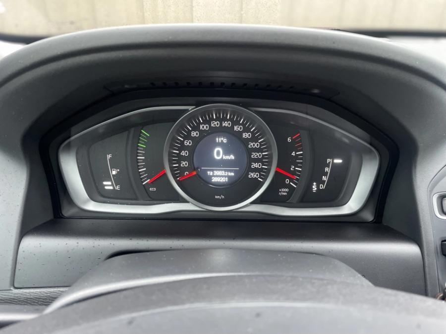Brūns Volvo XC60 2016 Rīga, ar dzinēja tilpumu 2.00 L un nobraukumu 289 tūkst. km par 12990 €, foto 8 vietnē AUTOMOTO.COM.LV