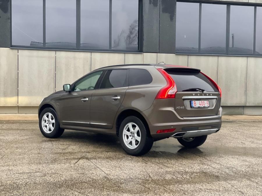 Brūns Volvo XC60 2016 Rīga, ar dzinēja tilpumu 2.00 L un nobraukumu 289 tūkst. km par 12990 €, foto 26 vietnē AUTOMOTO.COM.LV