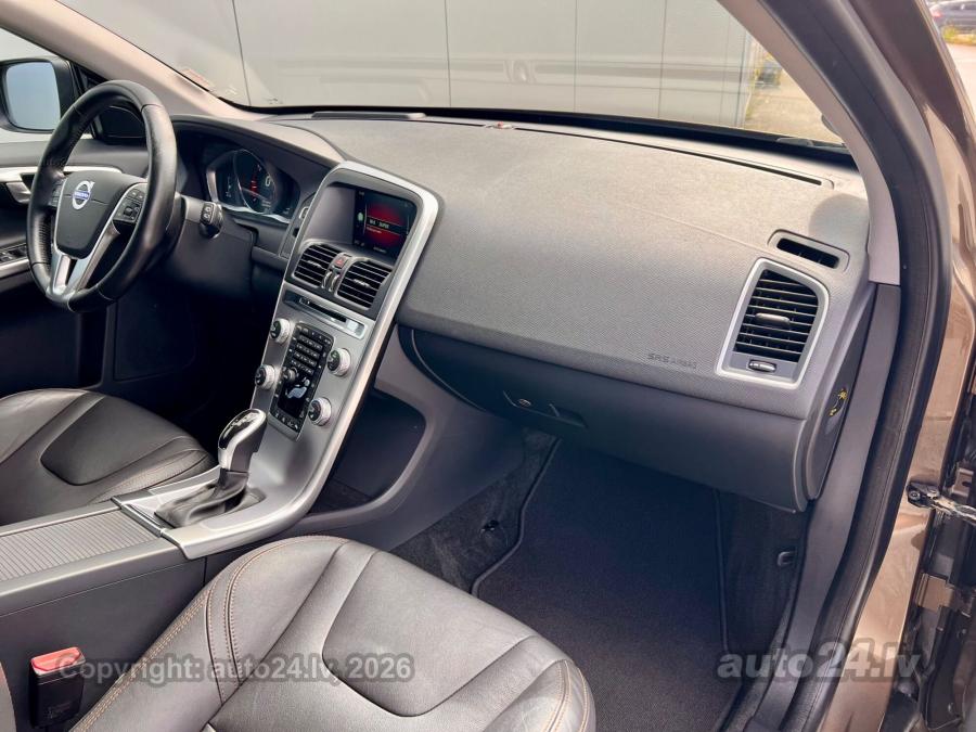 Brūns Volvo XC60 2016 Tallina, ar dzinēja tilpumu 2.40 L un nobraukumu 228 tūkst. km par 15999 €, foto 12 vietnē AUTOMOTO.COM.LV