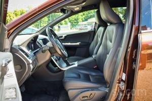 Brown Volvo XC60 2016 in Tukums, with an engine capacity of 2.00 L and mileage of 243 thousand km for 12990 €, photo 7 on AUTOMOTO.COM.LV
