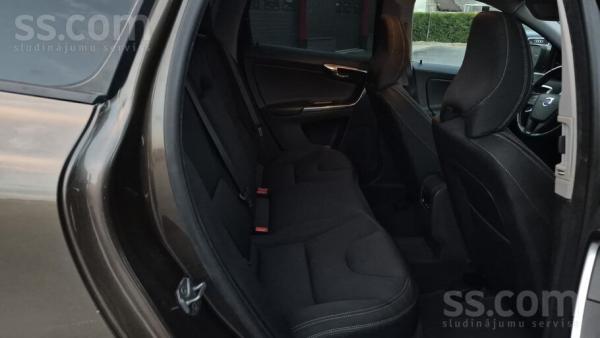 Brown Volvo XC60 2016 in Riga, with an engine capacity of 2.00 L and mileage of 293 thousand km for 12000 €, photo 6 on AUTOMOTO.COM.LV
