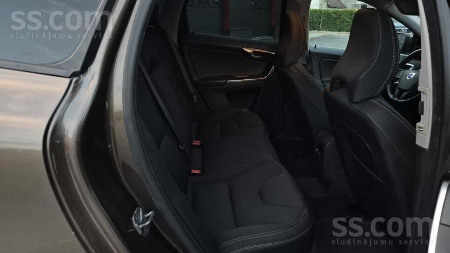 Brūns Volvo XC60 2016 Rīga, ar dzinēja tilpumu 2.00 L un nobraukumu 293 tūkst. km par 12000 €, foto 7 vietnē AUTOMOTO.COM.LV