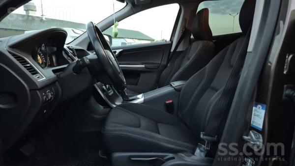 Brown Volvo XC60 2016 in Riga, with an engine capacity of 2.00 L and mileage of 293 thousand km for 12000 €, photo 7 on AUTOMOTO.COM.LV