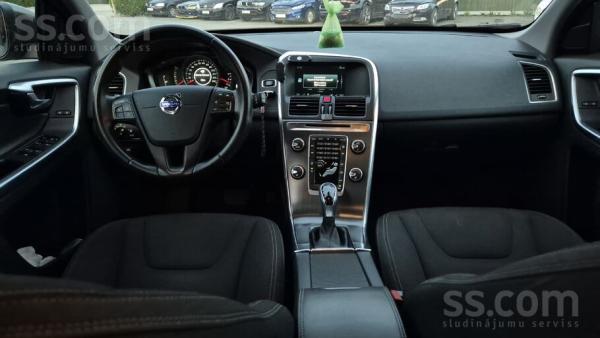 Brown Volvo XC60 2016 in Riga, with an engine capacity of 2.00 L and mileage of 293 thousand km for 12000 €, photo 8 on AUTOMOTO.COM.LV