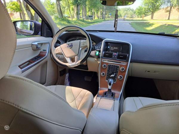 Brūns Volvo XC60 2016 Tauragė, ar dzinēja tilpumu 2.40 L un nobraukumu 250 tūkst. km par 13800 €, foto 10 vietnē AUTOMOTO.COM.LV