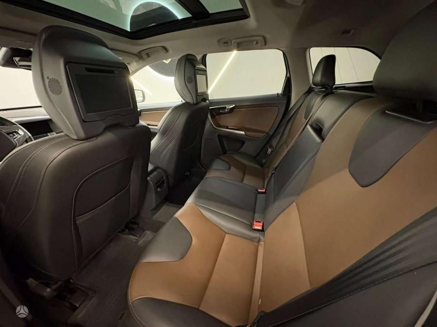 Brūns Volvo XC60 2016 Marijampole, ar dzinēja tilpumu 2.40 L un nobraukumu 193 tūkst. km par 17500 €, foto 12 vietnē AUTOMOTO.COM.LV