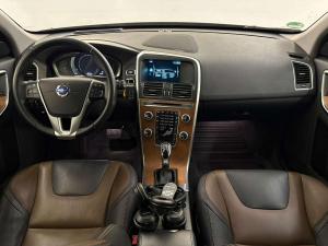 Brūns Volvo XC60 2016 Marijampole, ar dzinēja tilpumu 2.40 L un nobraukumu 193 tūkst. km par 17500 €, foto 14 vietnē AUTOMOTO.COM.LV