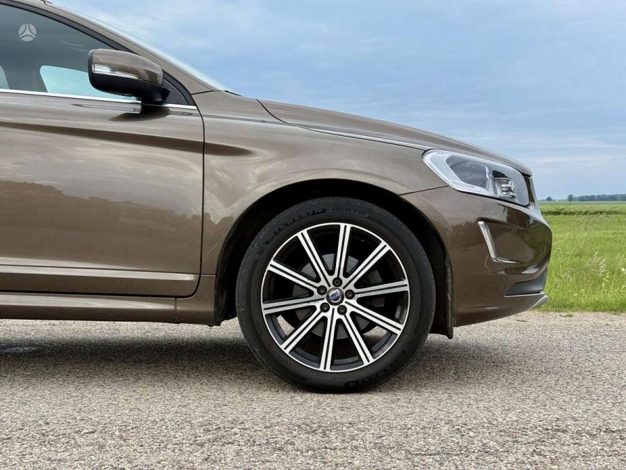 Brūns Volvo XC60 2016 Marijampole, ar dzinēja tilpumu 2.40 L un nobraukumu 243 tūkst. km par 15500 €, foto 8 vietnē AUTOMOTO.COM.LV