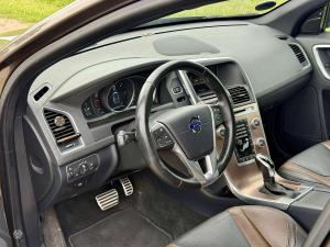 Brūns Volvo XC60 2016 Marijampole, ar dzinēja tilpumu 2.40 L un nobraukumu 243 tūkst. km par 15500 €, foto 11 vietnē AUTOMOTO.COM.LV