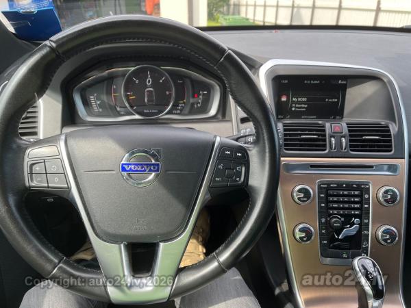 Brown Volvo XC60 2016 in Tallinn, with an engine capacity of 2.40 L and mileage of 226 thousand km for 14500 €, photo 6 on AUTOMOTO.COM.LV