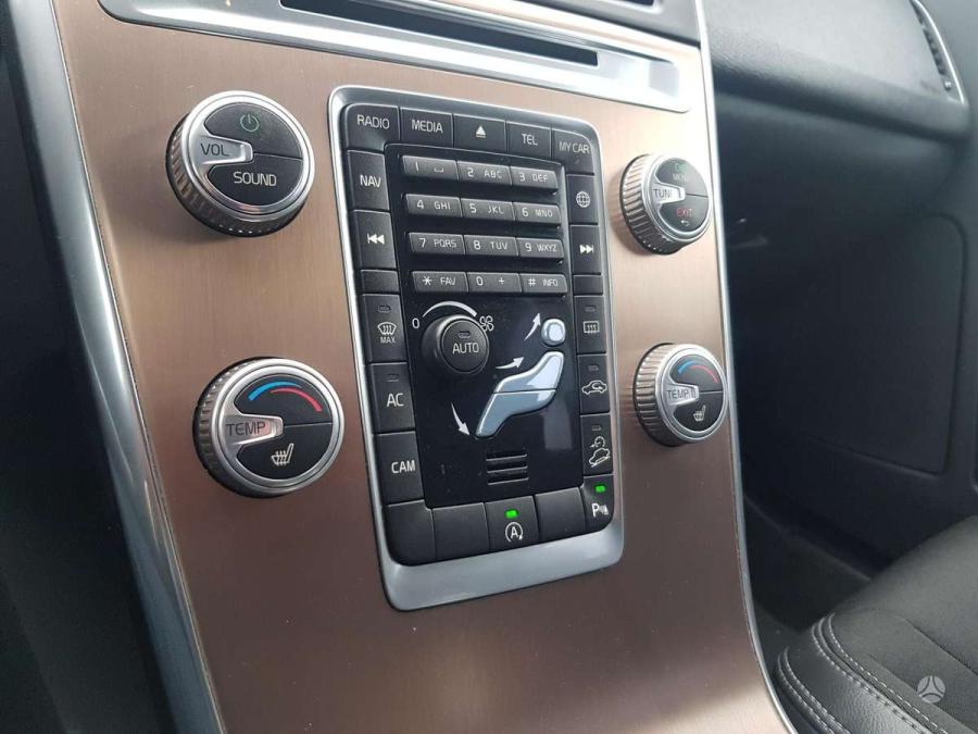 Brūns Volvo XC60 2016 Pakruojis, ar dzinēja tilpumu 2.40 L un nobraukumu 284 tūkst. km par 14199 €, foto 14 vietnē AUTOMOTO.COM.LV