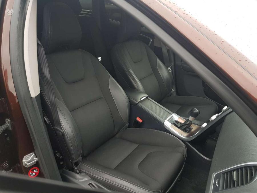Brūns Volvo XC60 2016 Pakruojis, ar dzinēja tilpumu 2.40 L un nobraukumu 284 tūkst. km par 14199 €, foto 19 vietnē AUTOMOTO.COM.LV
