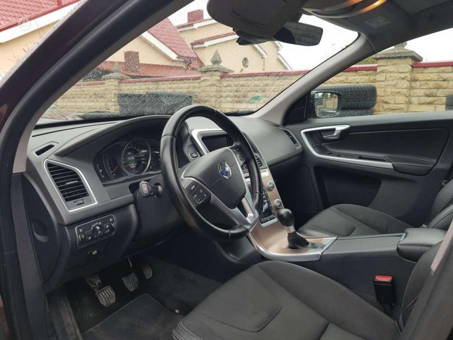Brūns Volvo XC60 2016 Pakruojis, ar dzinēja tilpumu 2.40 L un nobraukumu 284 tūkst. km par 14199 €, foto 22 vietnē AUTOMOTO.COM.LV