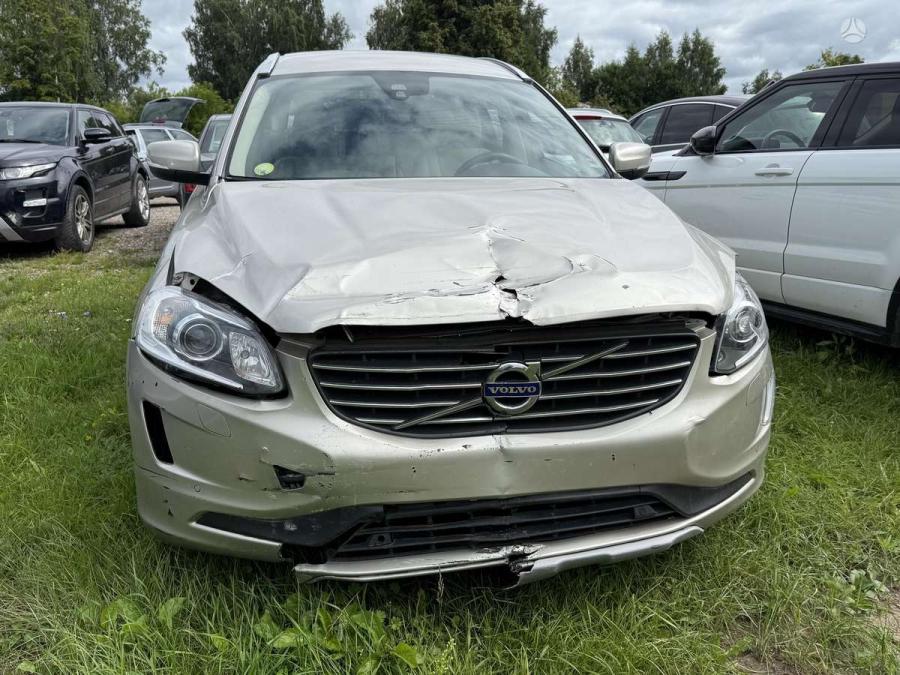 Brown Volvo XC60 2016 in Utena, with an engine capacity of 1.97 L and mileage of 130 thousand km for 6990 €, photo 7 on AUTOMOTO.COM.LV