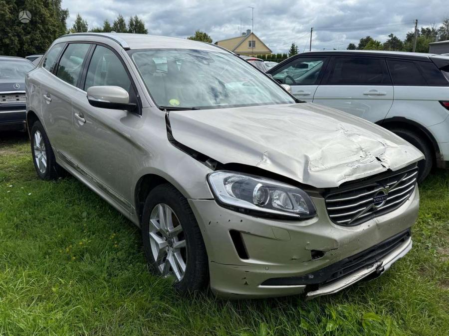 Brūns Volvo XC60 2016 Utena, ar dzinēja tilpumu 1.97 L un nobraukumu 130 tūkst. km par 6950 €, foto 3 vietnē AUTOMOTO.COM.LV
