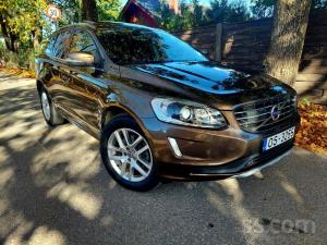 Brown Volvo XC60 2016 in Riga, with an engine capacity of 2.40 L and mileage of 193 thousand km for 15990 €, photo 4 on AUTOMOTO.COM.LV