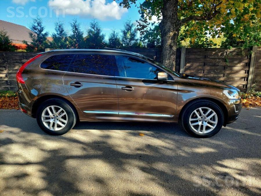 Brown Volvo XC60 2016 in Riga, with an engine capacity of 2.40 L and mileage of 193 thousand km for 15990 €, photo 7 on AUTOMOTO.COM.LV