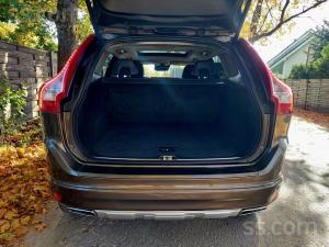 Brown Volvo XC60 2016 in Riga, with an engine capacity of 2.40 L and mileage of 193 thousand km for 15990 €, photo 10 on AUTOMOTO.COM.LV