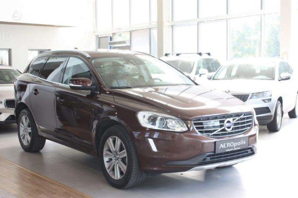 Brown Volvo XC60 2017 in Vilnius, with an engine capacity of 2.40 L and mileage of 116 thousand km for 19000 €, photo 3 on AUTOMOTO.COM.LV
