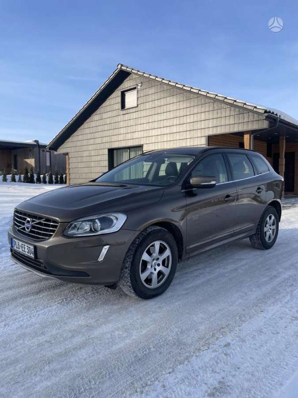 Brown Volvo XC60 2017 in Raseiniai, with an engine capacity of 1.97 L and mileage of 279 thousand km for 8800 €, photo 1 on AUTOMOTO.COM.LV