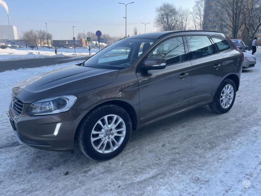 Brown Volvo XC60 2017 in Kaunas, with an engine capacity of 1.97 L and mileage of 271 thousand km for 11250 €, photo 2 on AUTOMOTO.COM.LV