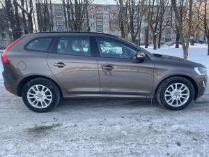 Brown Volvo XC60 2017 in Kaunas, with an engine capacity of 1.97 L and mileage of 271 thousand km for 11250 €, photo 8 on AUTOMOTO.COM.LV