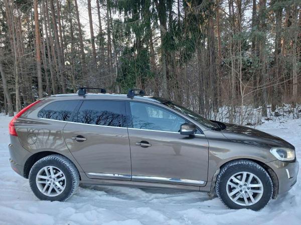 Brūns Volvo XC60 2017 Utena, ar dzinēja tilpumu 1.97 L un nobraukumu 280 tūkst. km par 12000 €, foto 2 vietnē AUTOMOTO.COM.LV