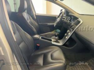 Brūns Volvo XC60 2017 Tallina, ar dzinēja tilpumu 2.40 L un nobraukumu 167 tūkst. km par 17999 €, foto 7 vietnē AUTOMOTO.COM.LV