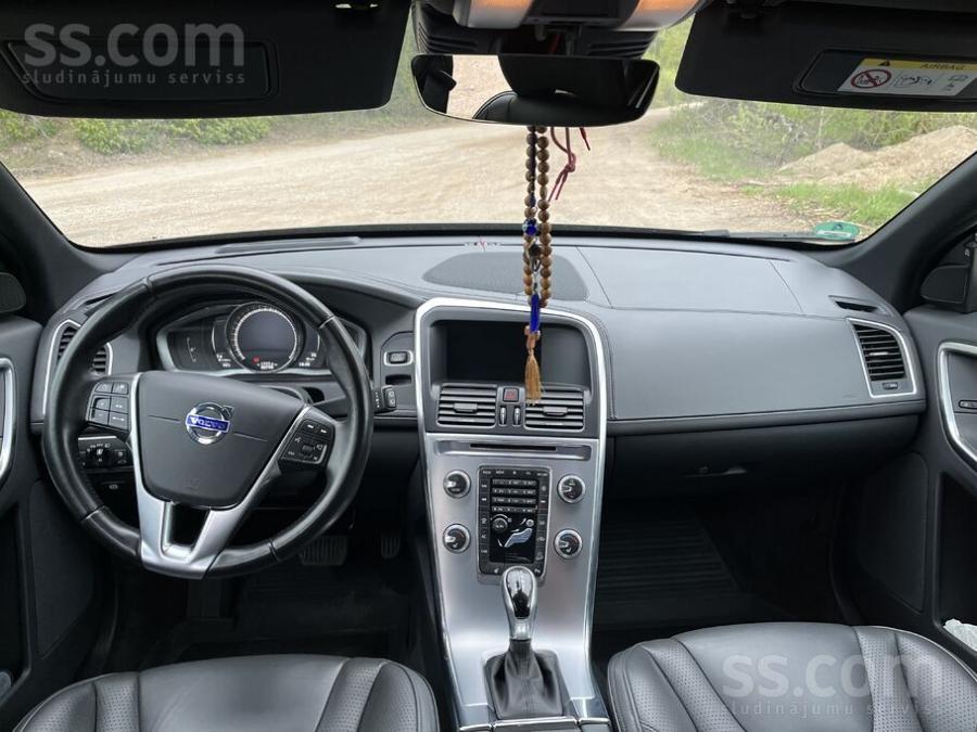 Brūns Volvo XC60 2017 Daugavpils, ar dzinēja tilpumu 2.40 L un nobraukumu 119 tūkst. km par 22700 €, foto 6 vietnē AUTOMOTO.COM.LV
