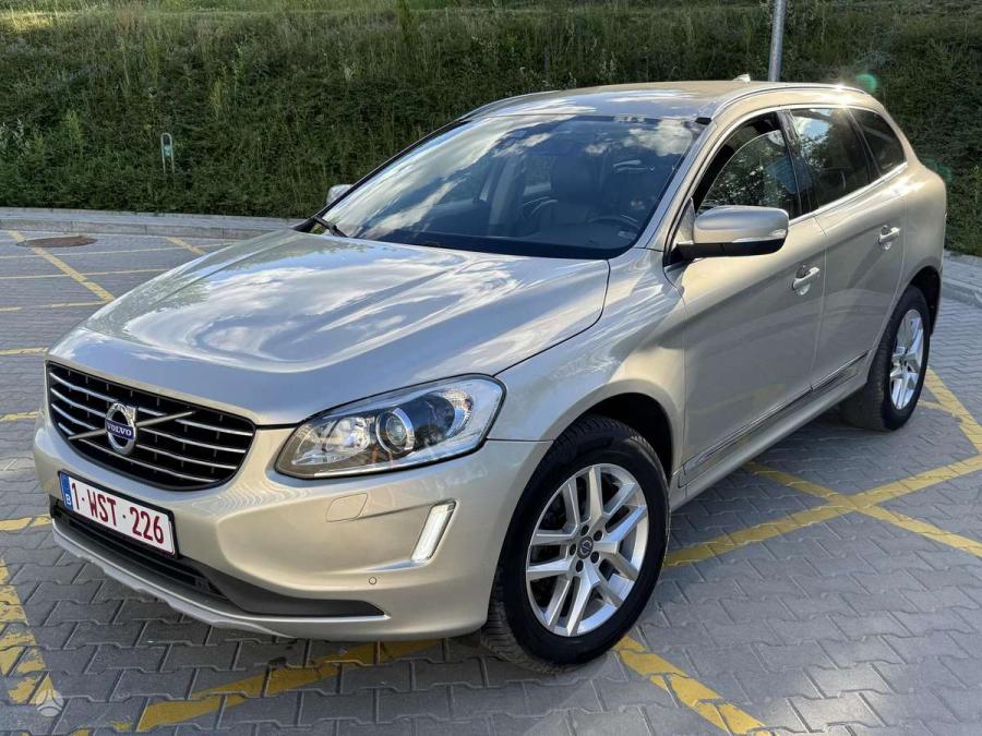 Brown Volvo XC60 2017 in Vilnius, with an engine capacity of 1.97 L and mileage of 300 thousand km for 9999 €, photo 1 on AUTOMOTO.COM.LV