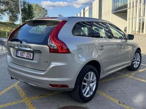Brown Volvo XC60 2017 in Vilnius, with an engine capacity of 1.97 L and mileage of 300 thousand km for 9999 €, photo 6 on AUTOMOTO.COM.LV