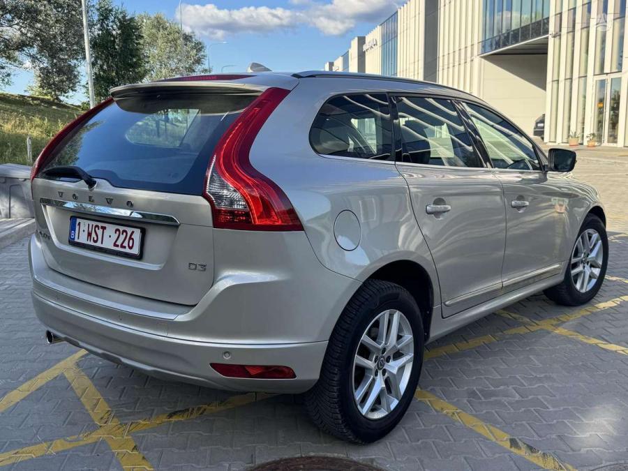 Brown Volvo XC60 2017 in Vilnius, with an engine capacity of 1.97 L and mileage of 300 thousand km for 9999 €, photo 6 on AUTOMOTO.COM.LV