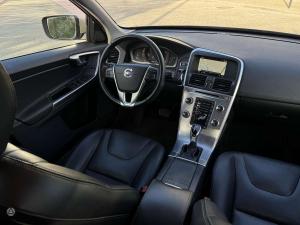 Brown Volvo XC60 2017 in Vilnius, with an engine capacity of 1.97 L and mileage of 300 thousand km for 9999 €, photo 12 on AUTOMOTO.COM.LV