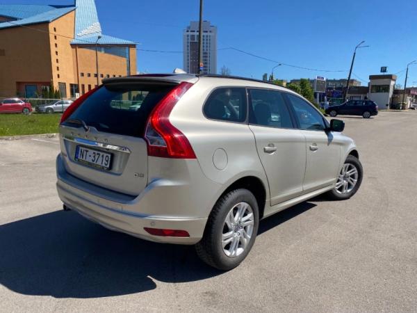 Brown Volvo XC60 2017 in Riga, with an engine capacity of 2.00 L and mileage of 253 thousand km for 15950 €, photo 4 on AUTOMOTO.COM.LV